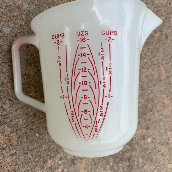 Tupperware | Kitchen | Vintage Tupperware 2 Cup Measuring Cup | Poshmark